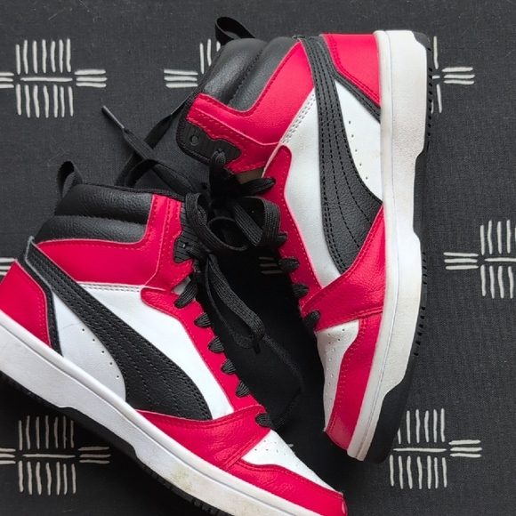 Puma | Shoes | Puma Red And Black Hightops | Poshmark
